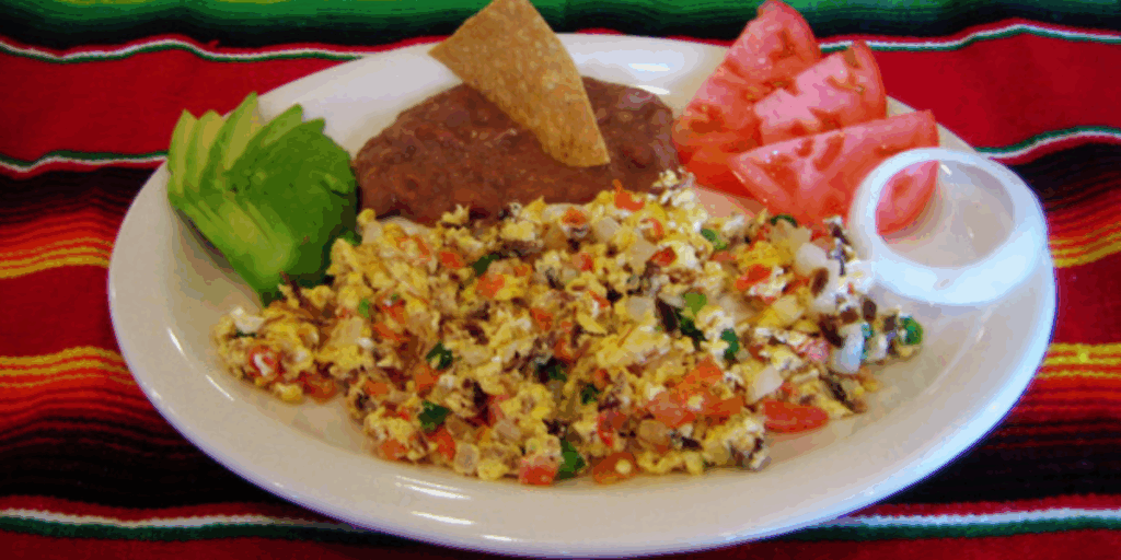 La machaca de res con huevo | Deliciosa receta fácil de hacer